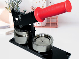 Badges personnalisés et machine à badge - INDEP